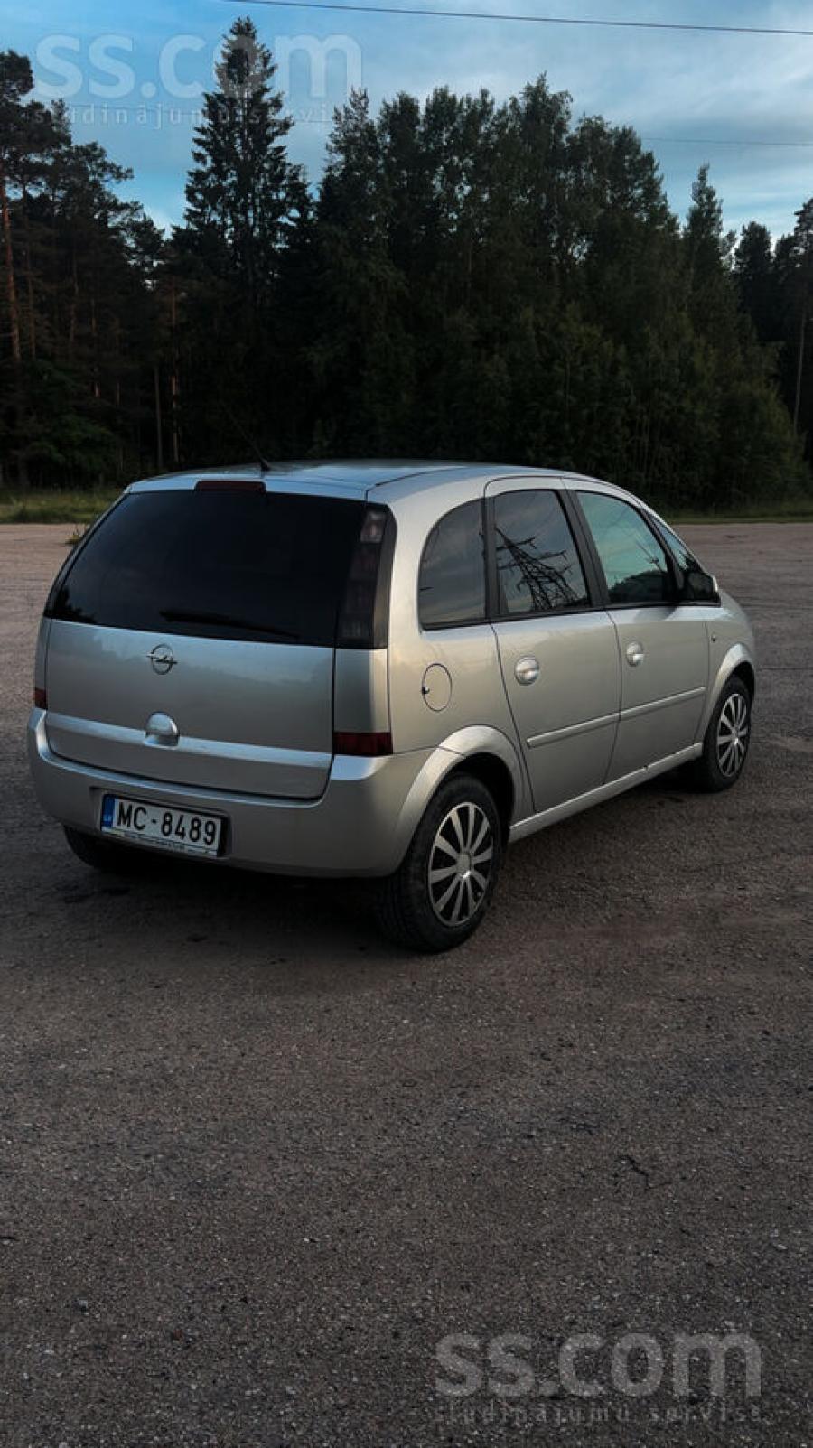 Pelēks Opel Meriva 2006 Saldus, ar dzinēja tilpumu 1.70 L un nobraukumu 292 tūkst. km par 1400 €, foto 4 vietnē AUTOMOTO.COM.LV