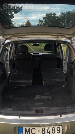 Pelēks Opel Meriva 2006 Saldus, ar dzinēja tilpumu 1.70 L un nobraukumu 292 tūkst. km par 1400 €, foto 9 vietnē AUTOMOTO.COM.LV