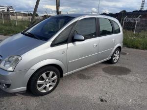 Grey Opel Meriva 2006 in Klaipeda, with an engine capacity of 1.60 L and mileage of 226 thousand km for 1000 €, photo 3 on AUTOMOTO.COM.LV