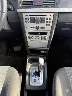Grey Opel Meriva 2006 in Klaipeda, with an engine capacity of 1.60 L and mileage of 226 thousand km for 1000 €, photo 8 on AUTOMOTO.COM.LV