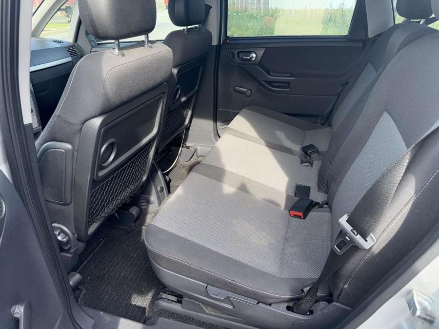 Grey Opel Meriva 2006 in Klaipeda, with an engine capacity of 1.60 L and mileage of 226 thousand km for 1000 €, photo 11 on AUTOMOTO.COM.LV
