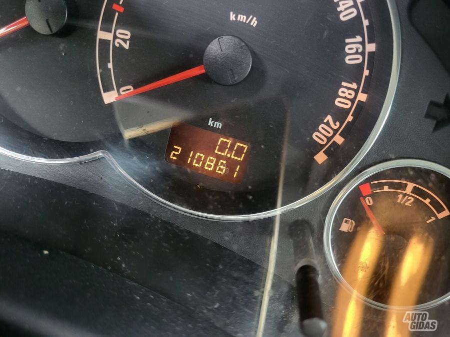 Pelēks Opel Meriva 2006 Druskininkai, ar dzinēja tilpumu 1.30 L un nobraukumu 210 tūkst. km par 450 €, foto 8 vietnē AUTOMOTO.COM.LV