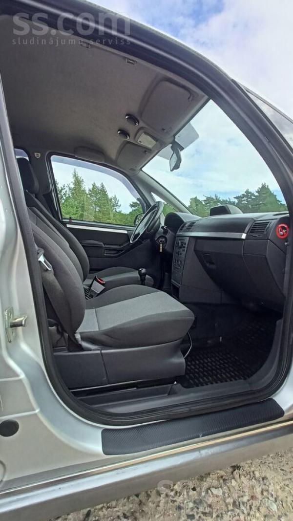 Opel Meriva 2006 Liepāja vietnē Pelēks Opel Meriva 2006 Liepāja, ar dzinēja tilpumu 1.40 L un nobraukumu 147 tūkst. km par 1400 €, foto 8 vietnē AUTOMOTO.COM.LV
