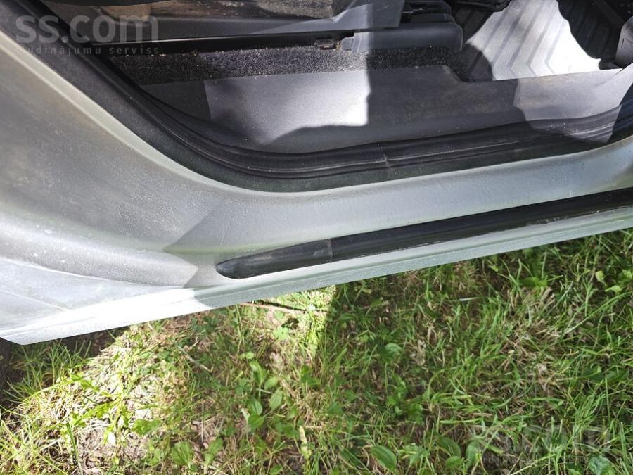 Grey Opel Meriva 2007 in Tukums, with an engine capacity of 1.40 L and mileage of 20 thousand km for 1450 €, photo 5 on AUTOMOTO.COM.LV