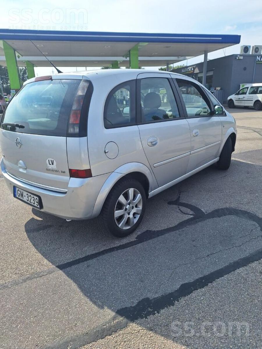 Pelēks Opel Meriva 2007 Rīga, ar dzinēja tilpumu 1.60 L un nobraukumu 181 tūkst. km par 1000 €, foto 4 vietnē AUTOMOTO.COM.LV