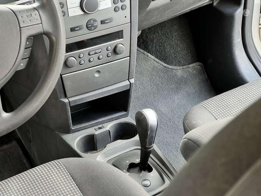 Pelēks Opel Meriva 2007 Panevēža, ar dzinēja tilpumu 1.60 L un nobraukumu 172 tūkst. km par 750 €, foto 14 vietnē AUTOMOTO.COM.LV