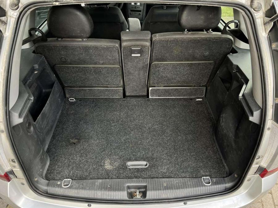 Pelēks Opel Meriva 2007 Panevēža, ar dzinēja tilpumu 1.60 L un nobraukumu 172 tūkst. km par 750 €, foto 16 vietnē AUTOMOTO.COM.LV