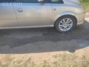 Pelēks Opel Meriva 2007 Daugavpils, ar dzinēja tilpumu 1.70 L un nobraukumu 207 tūkst. km par 1650 €, foto 4 vietnē AUTOMOTO.COM.LV