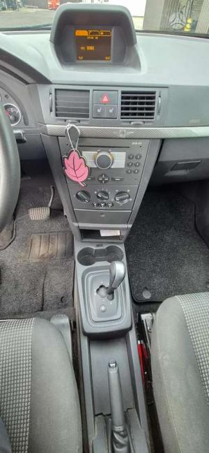 Grey Opel Meriva 2007 in Vilnius, with an engine capacity of 1.60 L and mileage of 198 thousand km for 650 €, photo 18 on AUTOMOTO.COM.LV