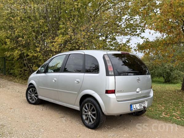 Grey Opel Meriva 2007 in Gulbene, with an engine capacity of 1.70 L and mileage of 313 thousand km for 1350 €, photo 8 on AUTOMOTO.COM.LV