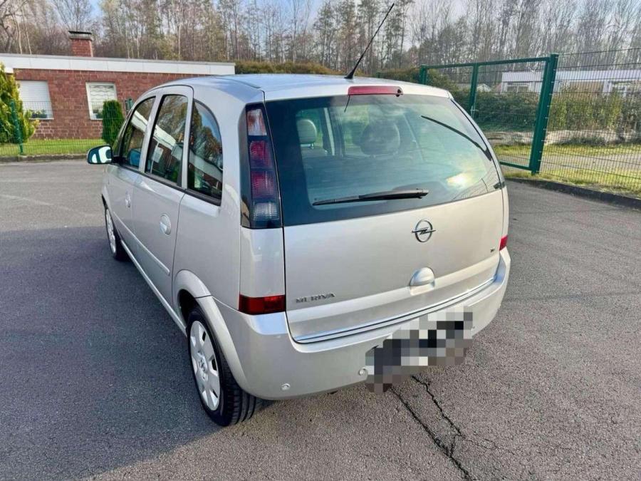 Grey Opel Meriva 2008 in Klaipeda, with an engine capacity of 1.60 L and mileage of 205 thousand km for 1450 €, photo 4 on AUTOMOTO.COM.LV