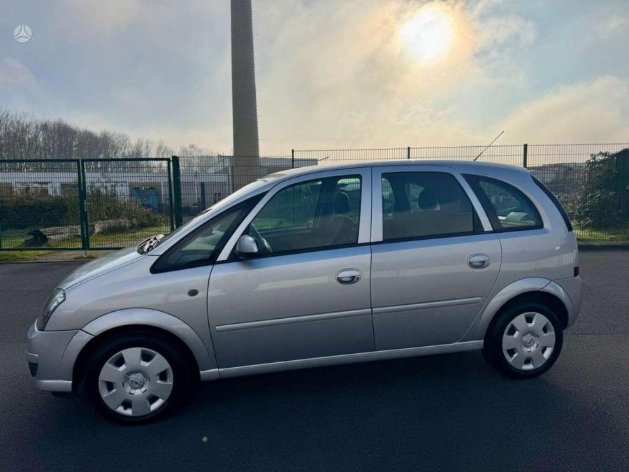 Grey Opel Meriva 2008 in Klaipeda, with an engine capacity of 1.60 L and mileage of 205 thousand km for 1450 €, photo 5 on AUTOMOTO.COM.LV