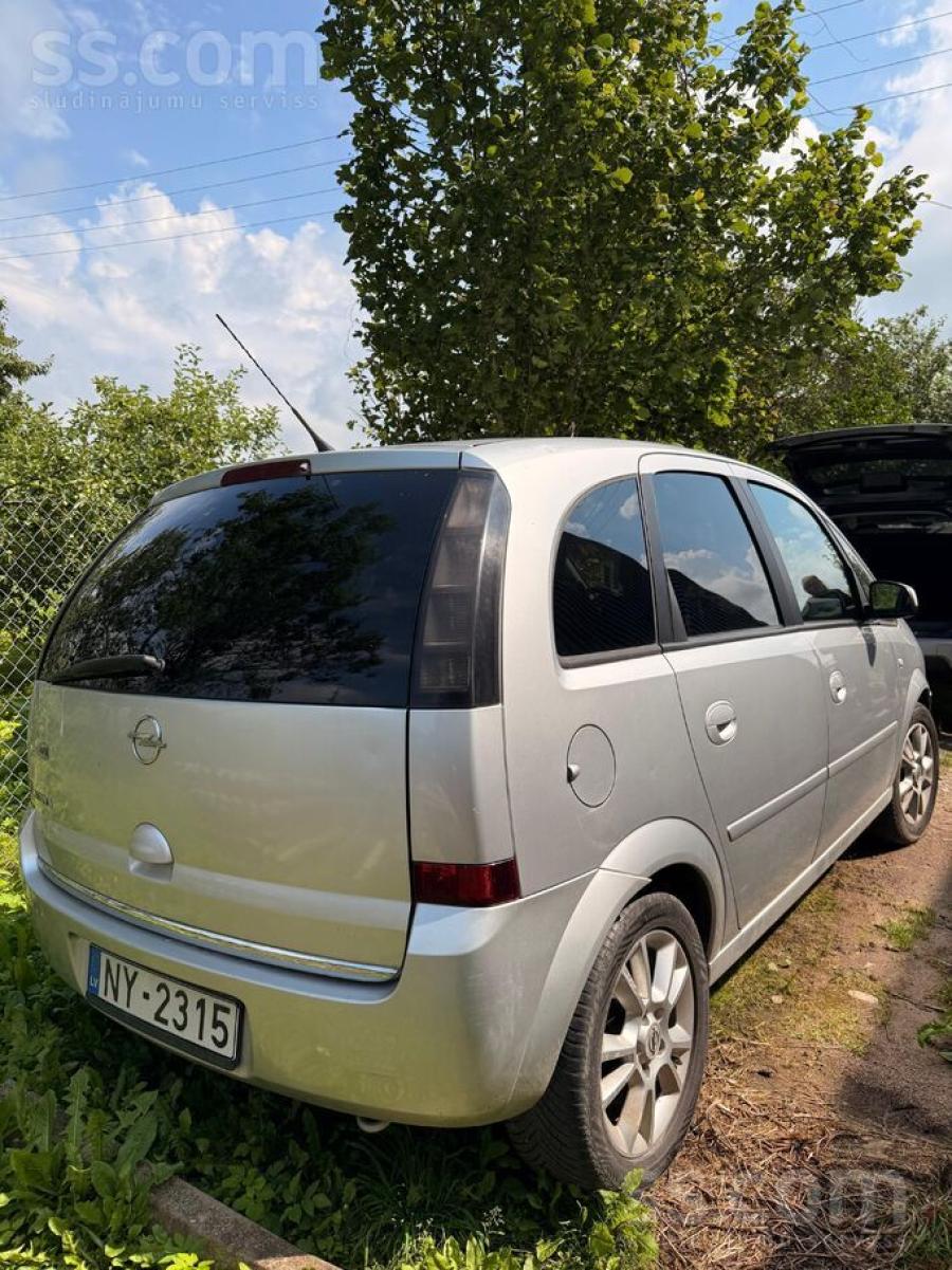 Pelēks Opel Meriva 2008 Daugavpils, ar dzinēja tilpumu 1.70 L un nobraukumu 231 tūkst. km par 2150 €, foto 4 vietnē AUTOMOTO.COM.LV