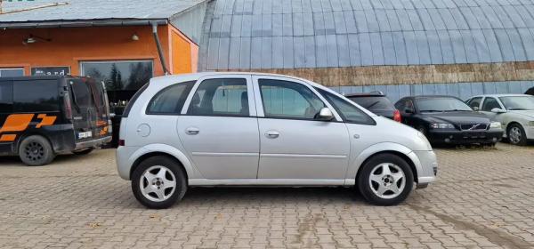 Pelēks Opel Meriva 2009 Valmiera, ar dzinēja tilpumu 1.40 L un nobraukumu 2989 tūkst. km par 1450 €, foto 2 vietnē AUTOMOTO.COM.LV