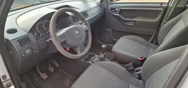 Pelēks Opel Meriva 2009 Valmiera, ar dzinēja tilpumu 1.40 L un nobraukumu 2989 tūkst. km par 1450 €, foto 5 vietnē AUTOMOTO.COM.LV