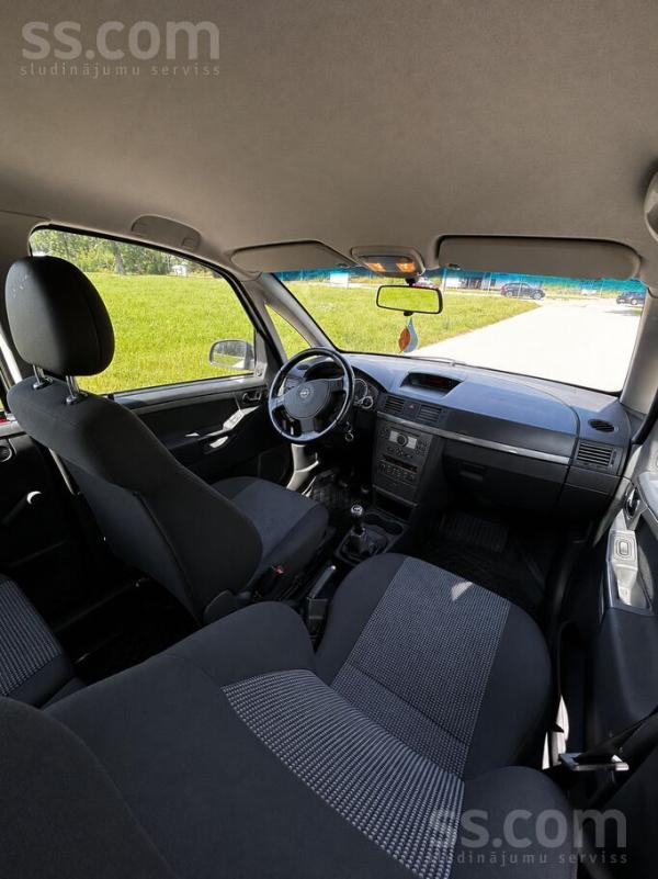 Grey Opel Meriva 2009 in Daugavpils, with an engine capacity of 1.70 L and mileage of 288 thousand km for 2000 €, photo 5 on AUTOMOTO.COM.LV