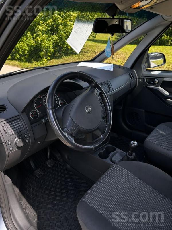 Grey Opel Meriva 2009 in Daugavpils, with an engine capacity of 1.70 L and mileage of 288 thousand km for 2000 €, photo 6 on AUTOMOTO.COM.LV