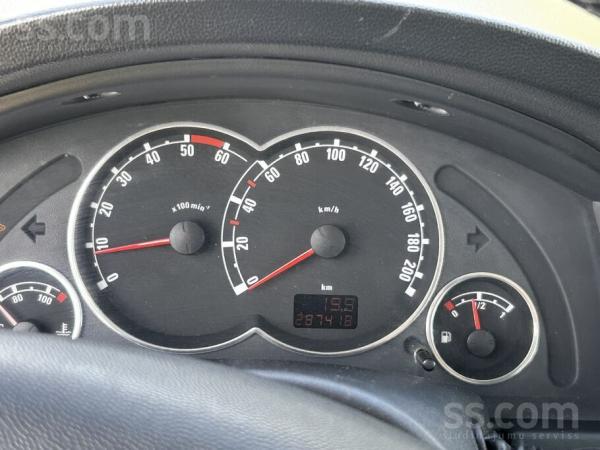 Grey Opel Meriva 2009 in Daugavpils, with an engine capacity of 1.70 L and mileage of 288 thousand km for 2000 €, photo 8 on AUTOMOTO.COM.LV