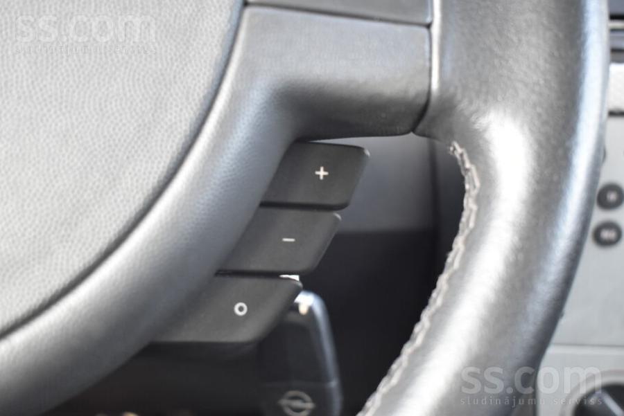 Pelēks Opel Meriva 2009 Kuldīga, ar dzinēja tilpumu 1.70 L un nobraukumu 0 tūkst. km par 3300 €, foto 15 vietnē AUTOMOTO.COM.LV