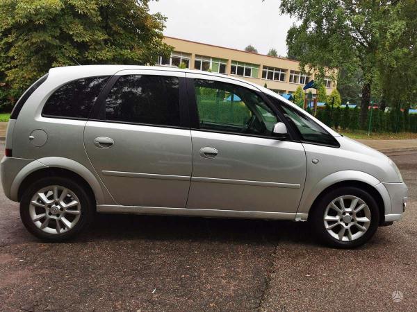 Grey Opel Meriva 2009 in Vilnius, with an engine capacity of 1.69 L and mileage of 301 thousand km for 470 €, photo 7 on AUTOMOTO.COM.LV
