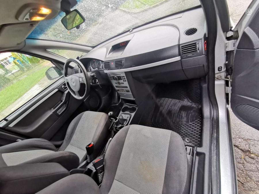 Pelēks Opel Meriva 2009 Viļņa, ar dzinēja tilpumu 1.69 L un nobraukumu 301 tūkst. km par 470 €, foto 16 vietnē AUTOMOTO.COM.LV