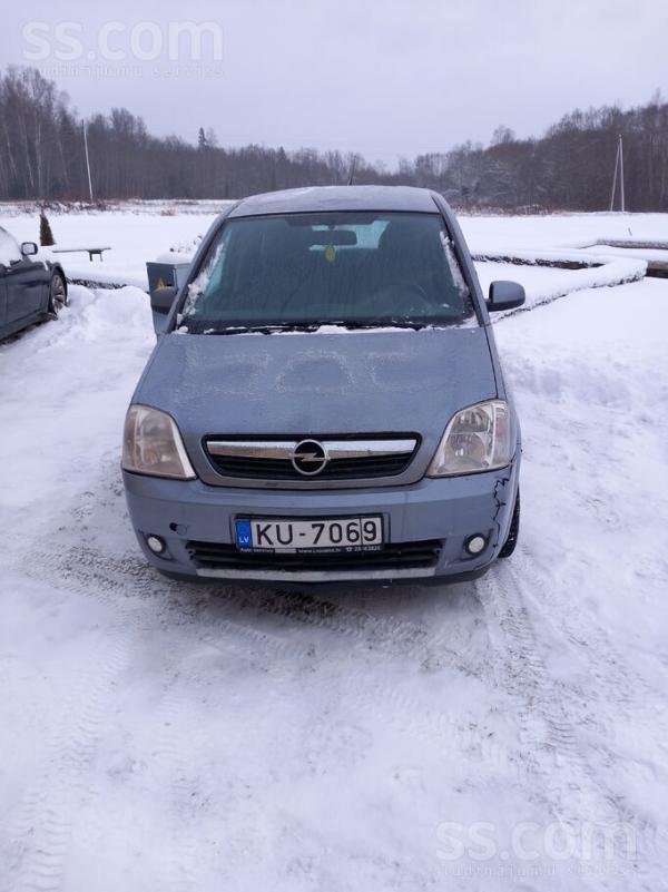 Grey Opel Meriva 2010 in Aluksne, with an engine capacity of 1.30 L and mileage of 243 thousand km for 800 €, photo 2 on AUTOMOTO.COM.LV