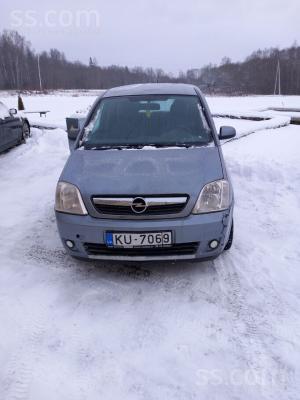 Grey Opel Meriva 2010 in Aluksne, with an engine capacity of 1.30 L and mileage of 243 thousand km for 800 €, photo 2 on AUTOMOTO.COM.LV