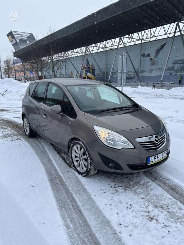 Pelēks Opel Meriva 2010 Klaipėda, ar dzinēja tilpumu 1.36 L un nobraukumu 209 tūkst. km par 3500 €, foto 3 vietnē AUTOMOTO.COM.LV