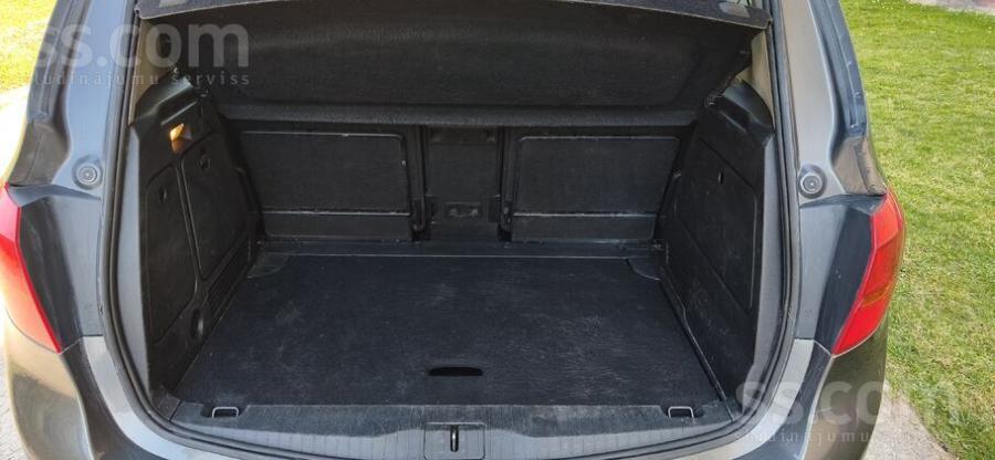 Pelēks Opel Meriva 2010 Gulbene, ar dzinēja tilpumu 1.30 L un nobraukumu 265 tūkst. km par 2950 €, foto 12 vietnē AUTOMOTO.COM.LV