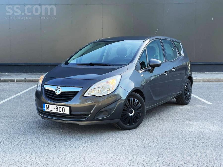 Grey Opel Meriva 2010 in Riga, with an engine capacity of 1.30 L and mileage of 227 thousand km for 1730 €, photo 1 on AUTOMOTO.COM.LV