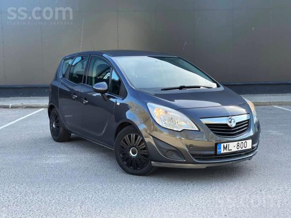 Grey Opel Meriva 2010 in Riga, with an engine capacity of 1.30 L and mileage of 227 thousand km for 1730 €, photo 2 on AUTOMOTO.COM.LV
