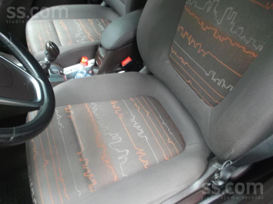 Pelēks Opel Meriva 2010 Daugavpils, ar dzinēja tilpumu 1.70 L un nobraukumu 337 tūkst. km par 2900 €, foto 17 vietnē AUTOMOTO.COM.LV