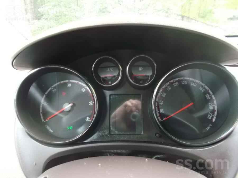 Pelēks Opel Meriva 2010 Daugavpils, ar dzinēja tilpumu 1.70 L un nobraukumu 337 tūkst. km par 2900 €, foto 26 vietnē AUTOMOTO.COM.LV