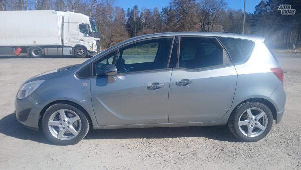 Grey Opel Meriva 2010 in Radviliskis, with an engine capacity of 1.70 L and mileage of 115 thousand km for 4750 €, photo 3 on AUTOMOTO.COM.LV