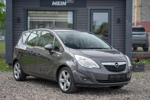 Grey Opel Meriva 2010 in Liepaja, with an engine capacity of 1.40 L and mileage of 229 thousand km for 4600 €, photo 5 on AUTOMOTO.COM.LV