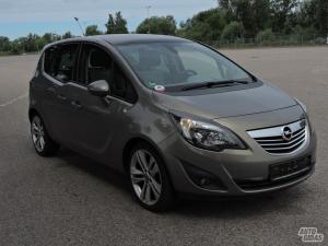 Grey Opel Meriva 2010 in Marijampole, with an engine capacity of 1.40 L and mileage of 203 thousand km for 2950 €, photo 3 on AUTOMOTO.COM.LV