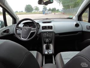 Grey Opel Meriva 2010 in Marijampole, with an engine capacity of 1.40 L and mileage of 203 thousand km for 2950 €, photo 7 on AUTOMOTO.COM.LV