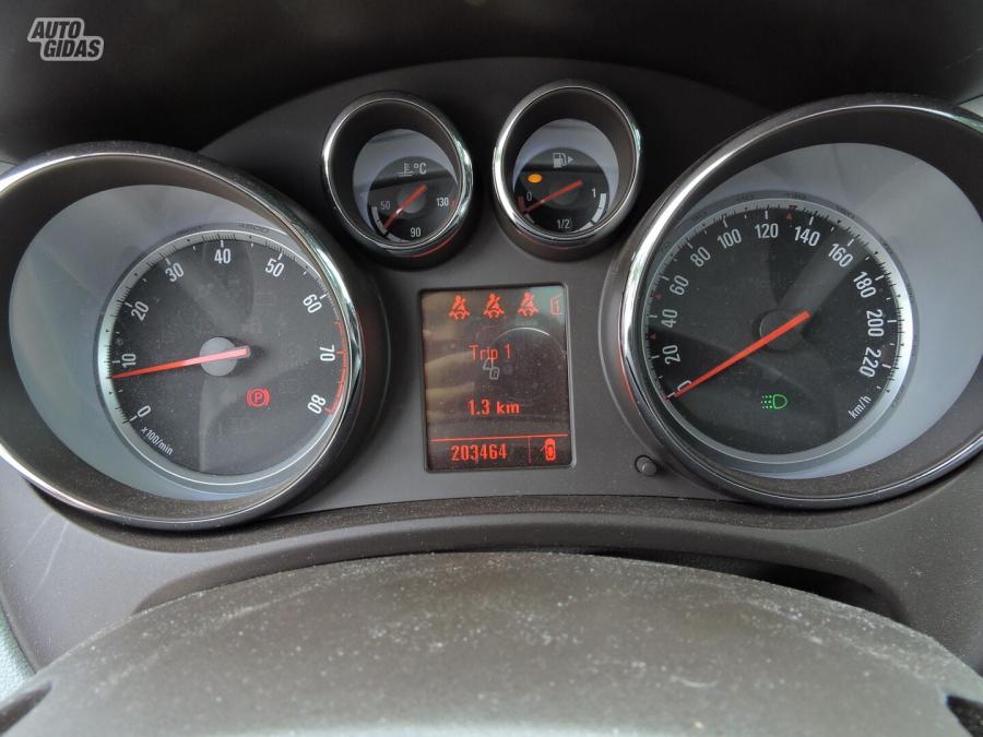 Grey Opel Meriva 2010 in Marijampole, with an engine capacity of 1.40 L and mileage of 203 thousand km for 2950 €, photo 10 on AUTOMOTO.COM.LV