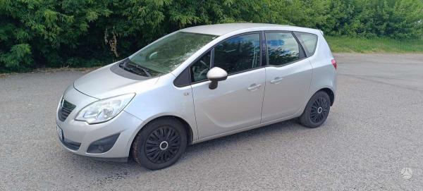 Grey Opel Meriva 2010 in Panevezys, with an engine capacity of 1.25 L and mileage of 250 thousand km for 2500 €, photo 2 on AUTOMOTO.COM.LV