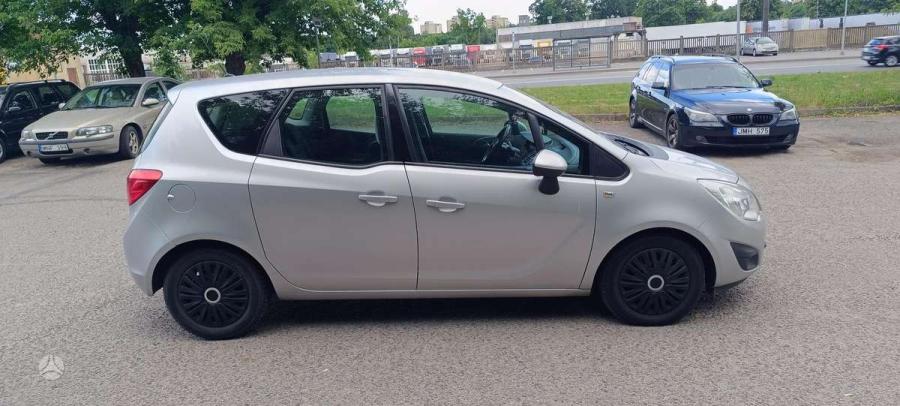 Grey Opel Meriva 2010 in Panevezys, with an engine capacity of 1.25 L and mileage of 250 thousand km for 2500 €, photo 5 on AUTOMOTO.COM.LV