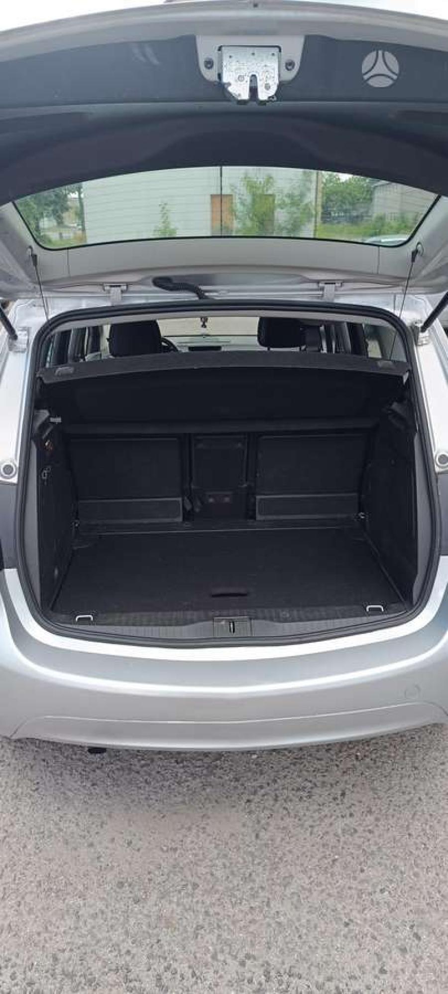Grey Opel Meriva 2010 in Panevezys, with an engine capacity of 1.25 L and mileage of 250 thousand km for 2500 €, photo 8 on AUTOMOTO.COM.LV