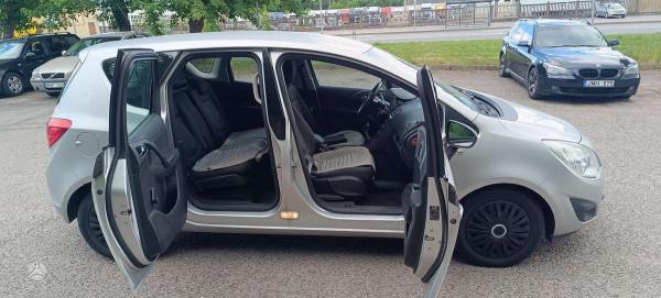 Grey Opel Meriva 2010 in Panevezys, with an engine capacity of 1.25 L and mileage of 250 thousand km for 2500 €, photo 9 on AUTOMOTO.COM.LV