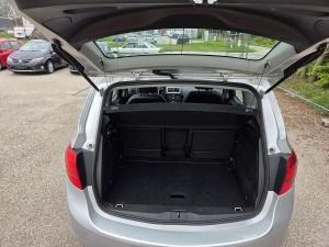 Grey Opel Meriva 2010 in Marijampole, with an engine capacity of 1.36 L and mileage of 176 thousand km for 2750 €, photo 11 on AUTOMOTO.COM.LV