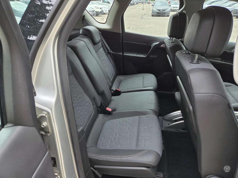 Grey Opel Meriva 2010 in Marijampole, with an engine capacity of 1.36 L and mileage of 176 thousand km for 2750 €, photo 12 on AUTOMOTO.COM.LV