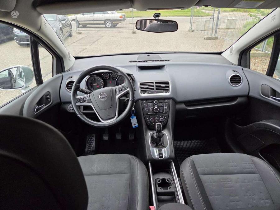 Grey Opel Meriva 2010 in Marijampole, with an engine capacity of 1.36 L and mileage of 176 thousand km for 2750 €, photo 14 on AUTOMOTO.COM.LV