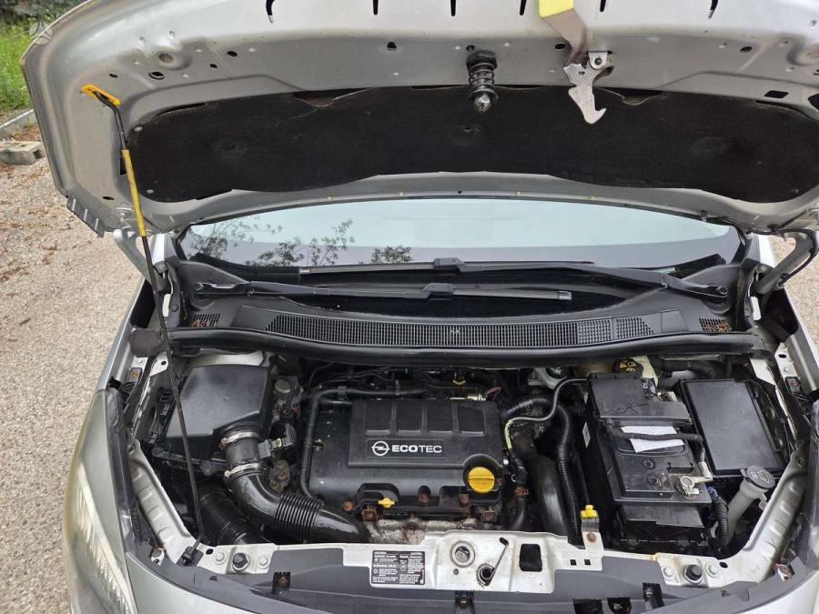 Grey Opel Meriva 2010 in Marijampole, with an engine capacity of 1.36 L and mileage of 176 thousand km for 2750 €, photo 20 on AUTOMOTO.COM.LV