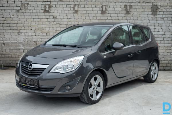 Grey Opel Meriva 2010 in Liepaja, with an engine capacity of 1.40 L and mileage of 229 thousand km for 4600 €, photo 2 on AUTOMOTO.COM.LV