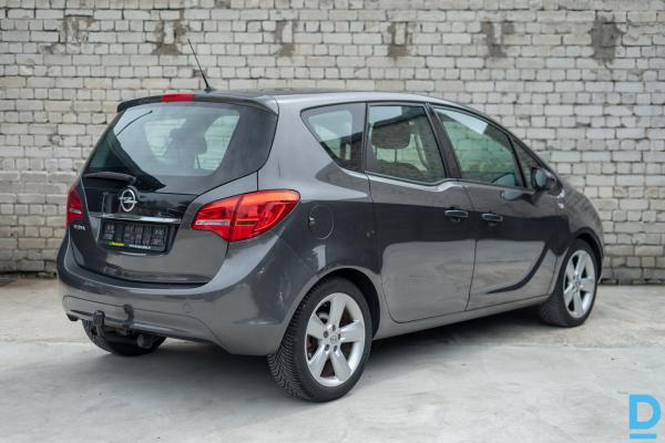 Grey Opel Meriva 2010 in Liepaja, with an engine capacity of 1.40 L and mileage of 229 thousand km for 4600 €, photo 4 on AUTOMOTO.COM.LV