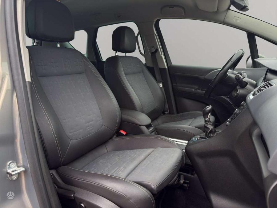 Pelēks Opel Meriva 2010 Kauņa, ar dzinēja tilpumu 1.40 L un nobraukumu 256 tūkst. km par 3799 €, foto 9 vietnē AUTOMOTO.COM.LV