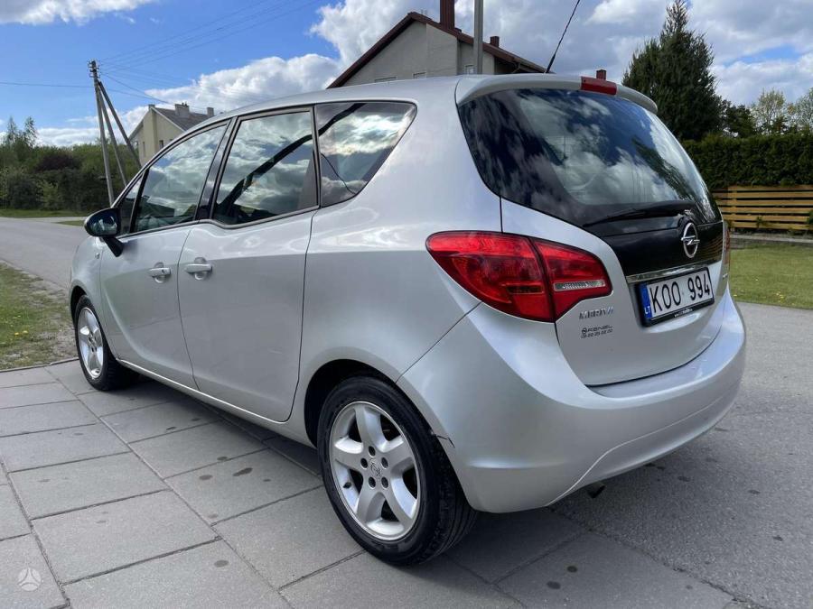 Grey Opel Meriva 2010 in Panevezys, with an engine capacity of 1.25 L and mileage of 205 thousand km for 1950 €, photo 5 on AUTOMOTO.COM.LV